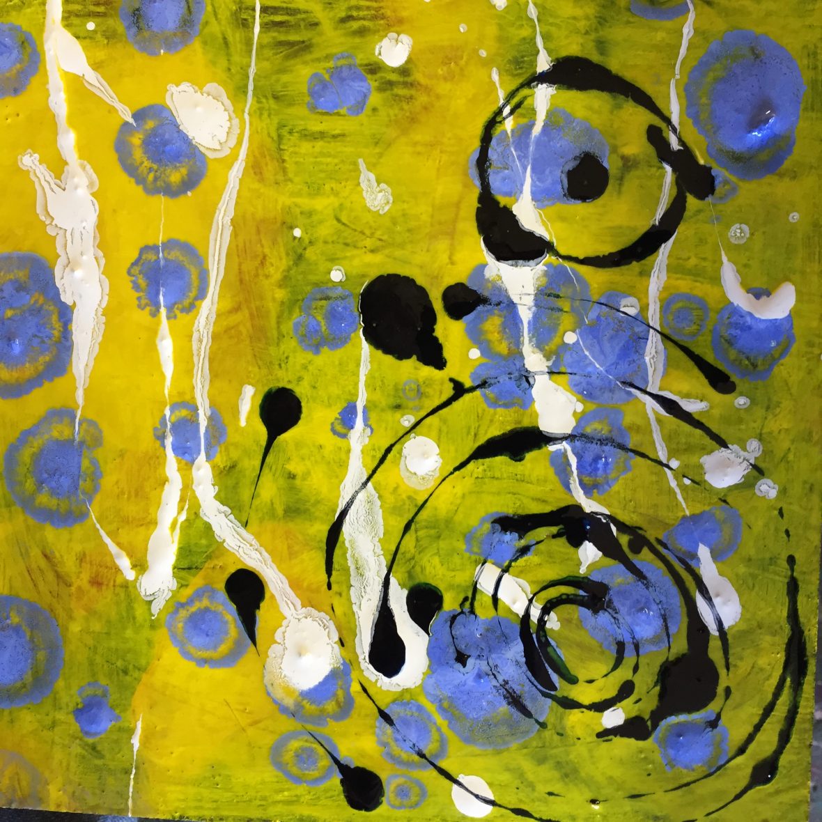 JORGE KARA – Color creates light